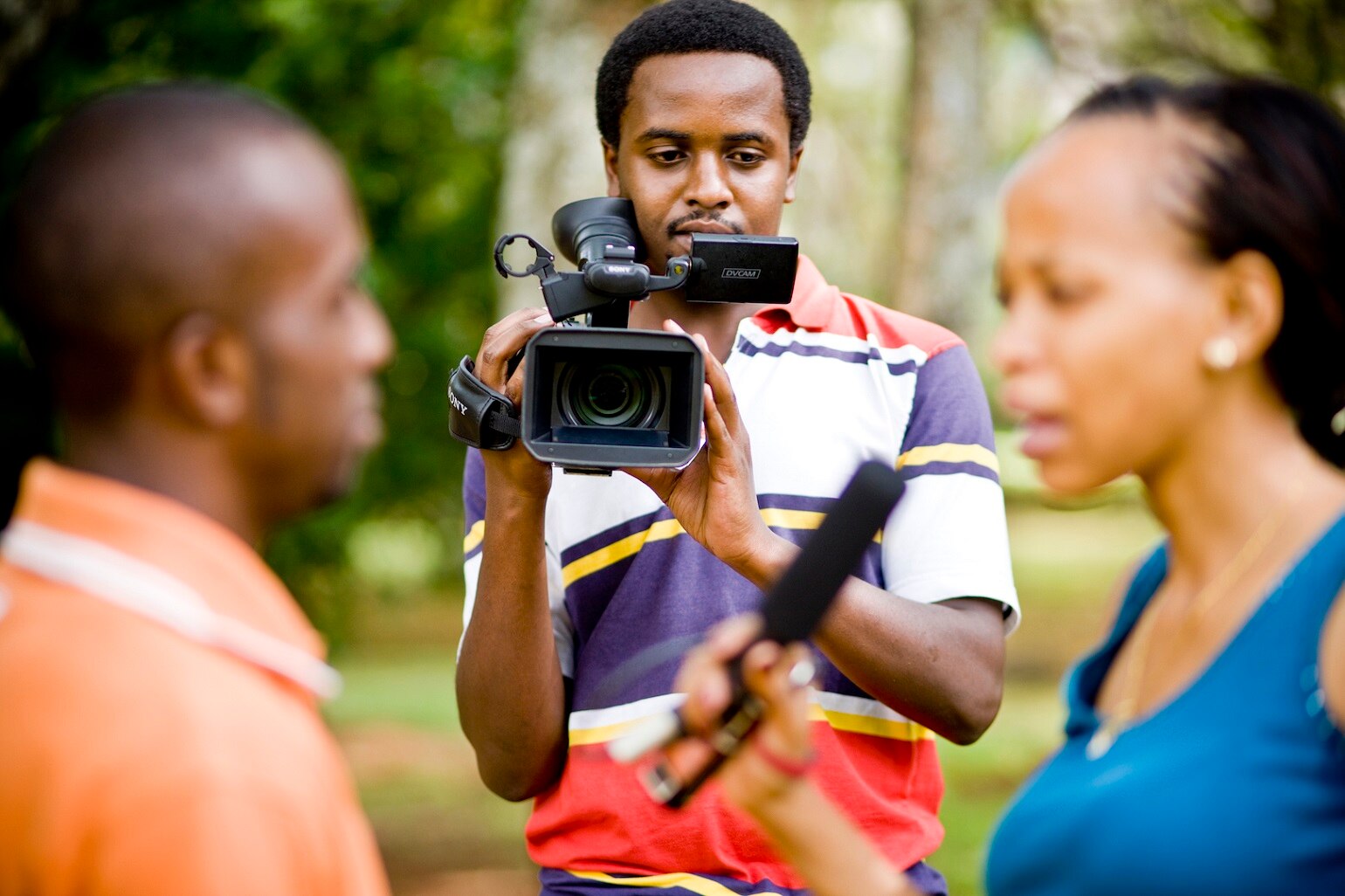 The power of community radio to promote collective action | British Council