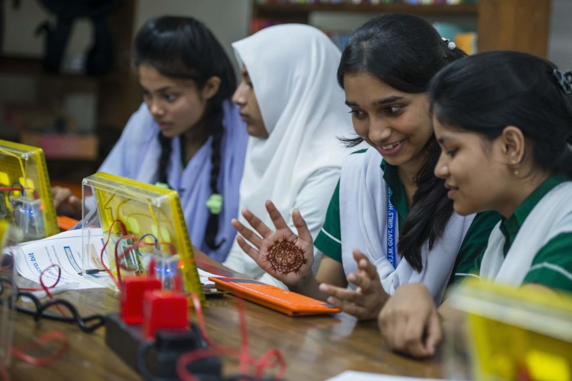 Creative computing in Bangladesh