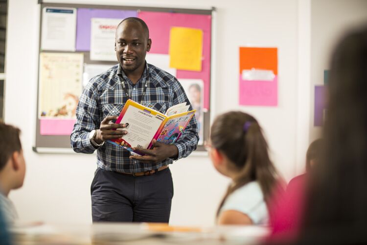 Responsibilities of an English Language Assistant | British Council